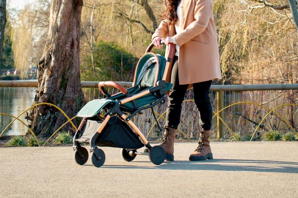 A Guide to Choosing the Best All-in-One Pram Travel System ...